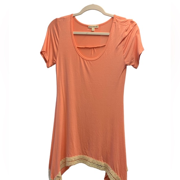 Zenana Outfitters | Tops | Nwt Multiple Sizes Coral Top With Crochet ...